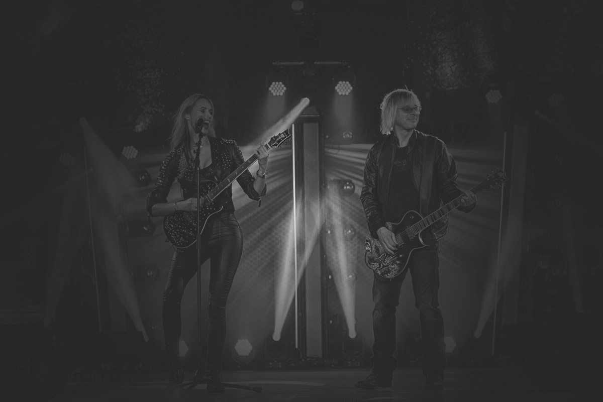 Jenice - Sängerin - Gitarristin - Model -Moderatorin